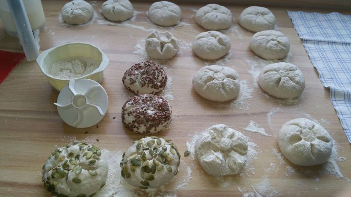 Leckere Brötchen mit langer Teigführung - Rezept | Frag Mutti